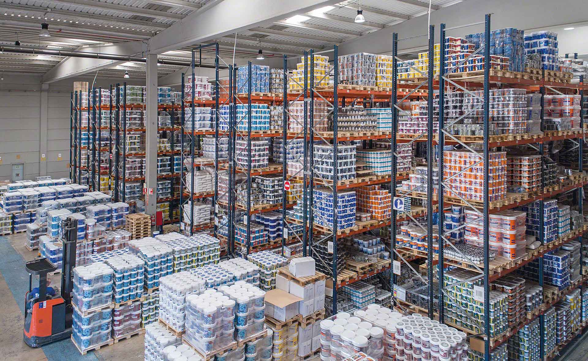 Five ways to improve your warehouse management - Mecalux.co.uk
