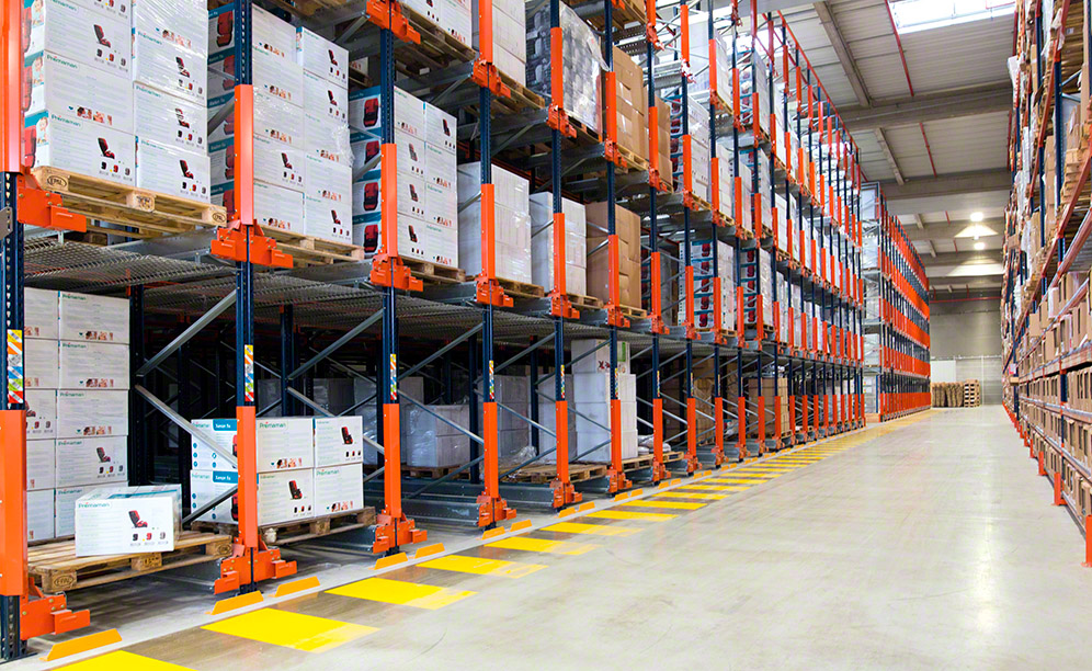 New children’s clothes warehouse of Orchestra – Mecalux.co.uk