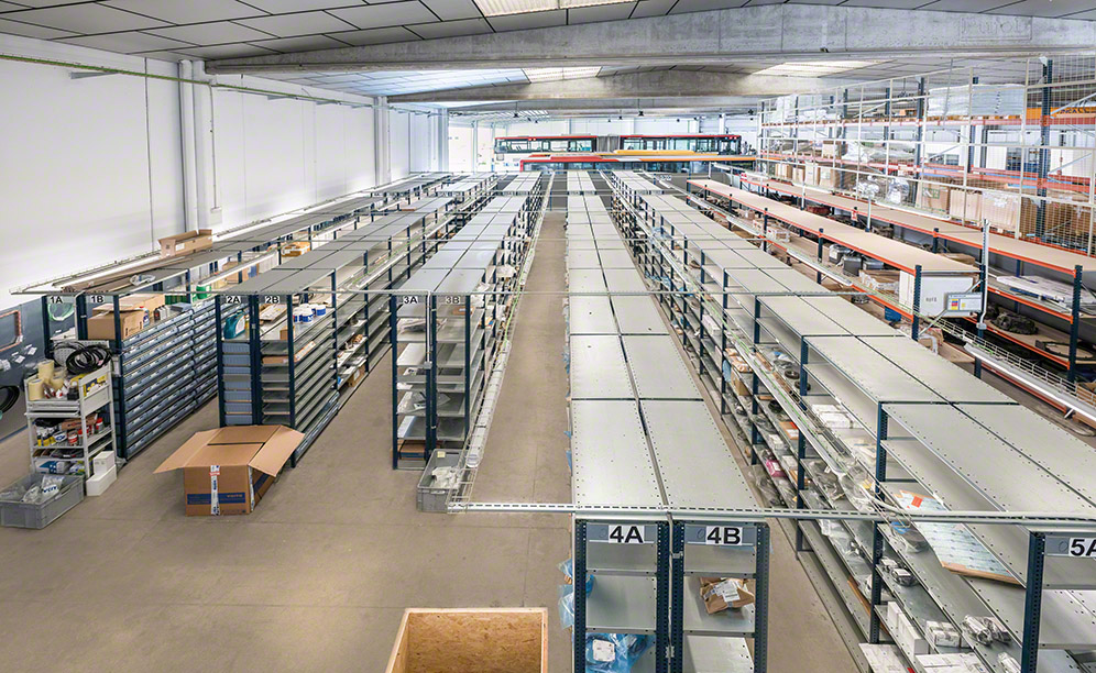 Spare parts warehouse for industrial vehicles - Mecalux.co.uk