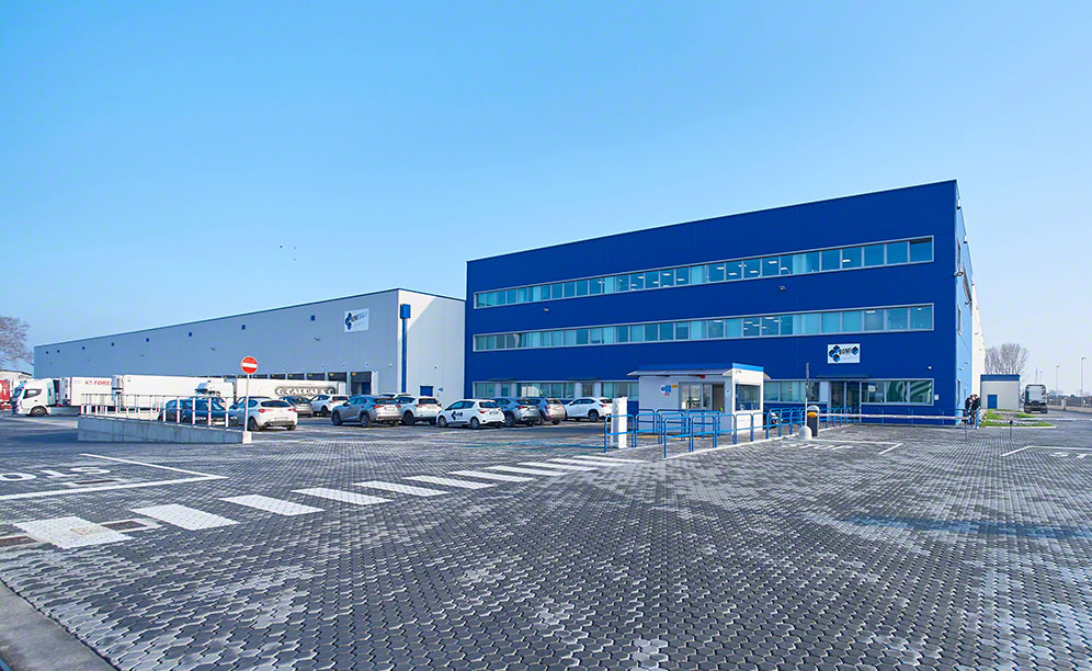The warehouse of 3PL provider Bomi Group in Italy - Mecalux.co.uk