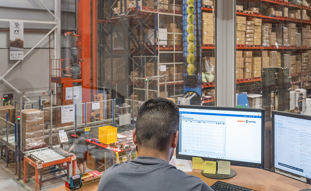 Jim Sports digitalises its sporting goods warehouse - Mecalux.co.uk